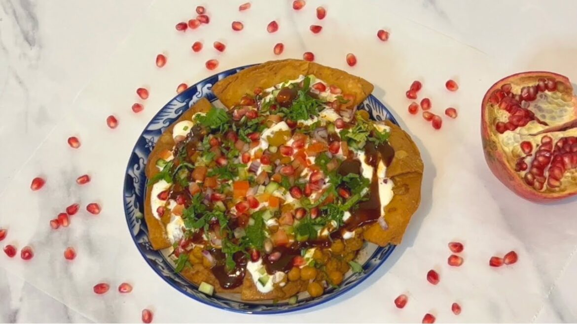 Easy Samosa Chaat Recipe - Dining and Cooking