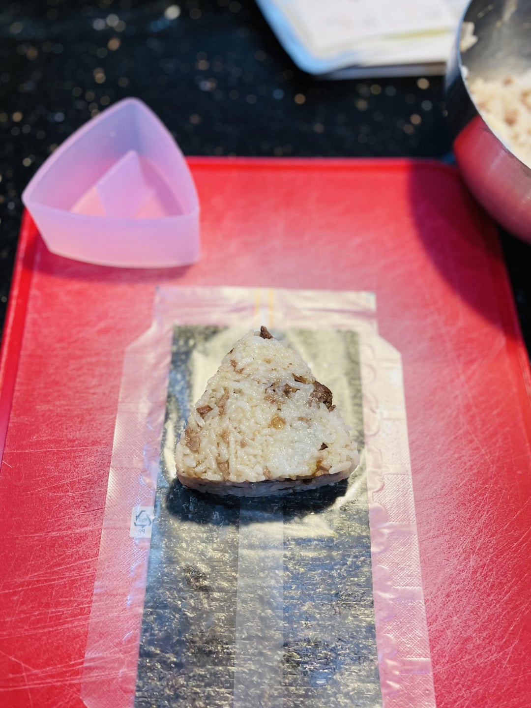 Bulgogi triangle gimbap (Samgak-gimbap/삼각김밥) - Dining and Cooking