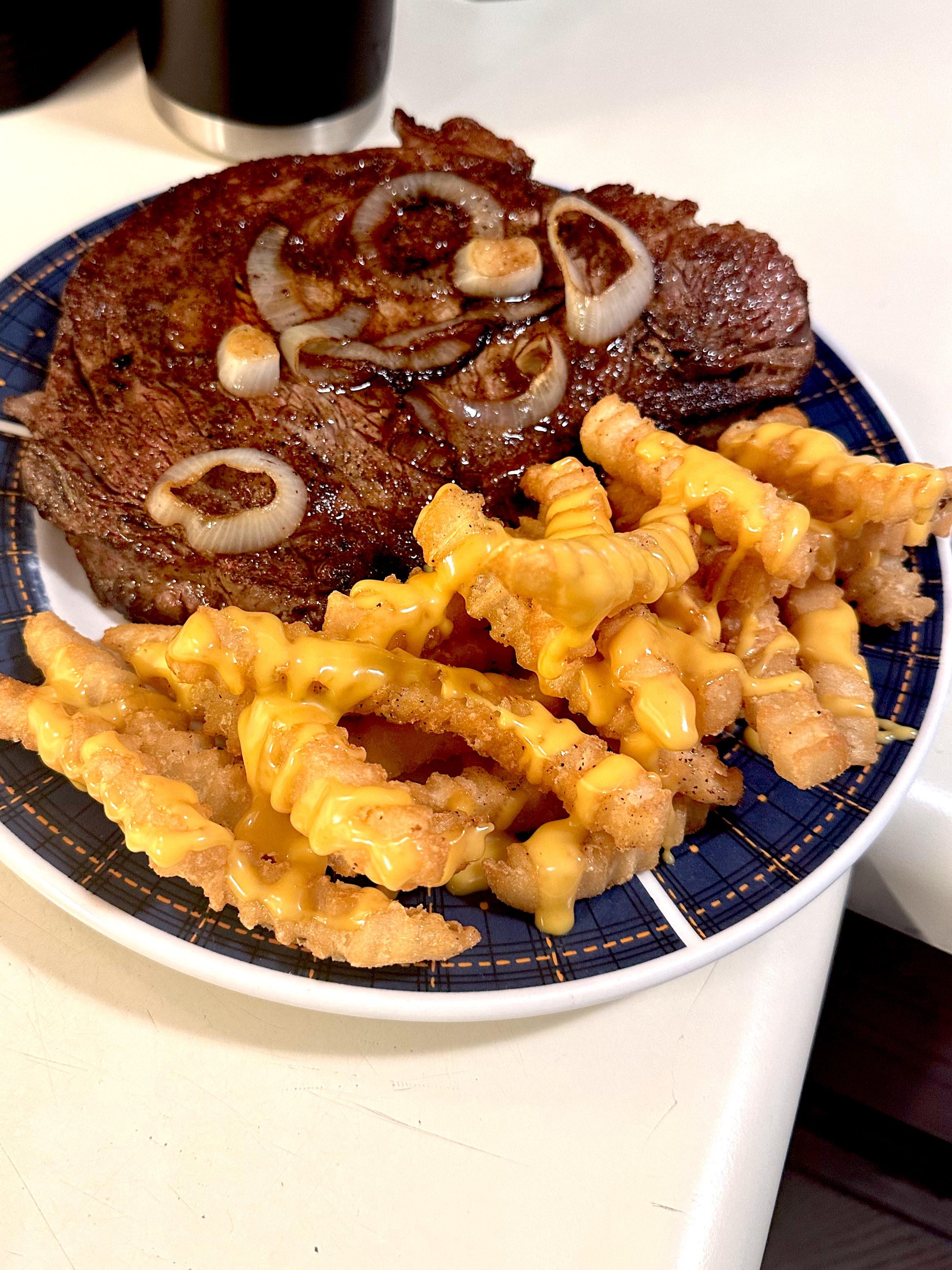 Ribeye N cheese fries - Dining and Cooking