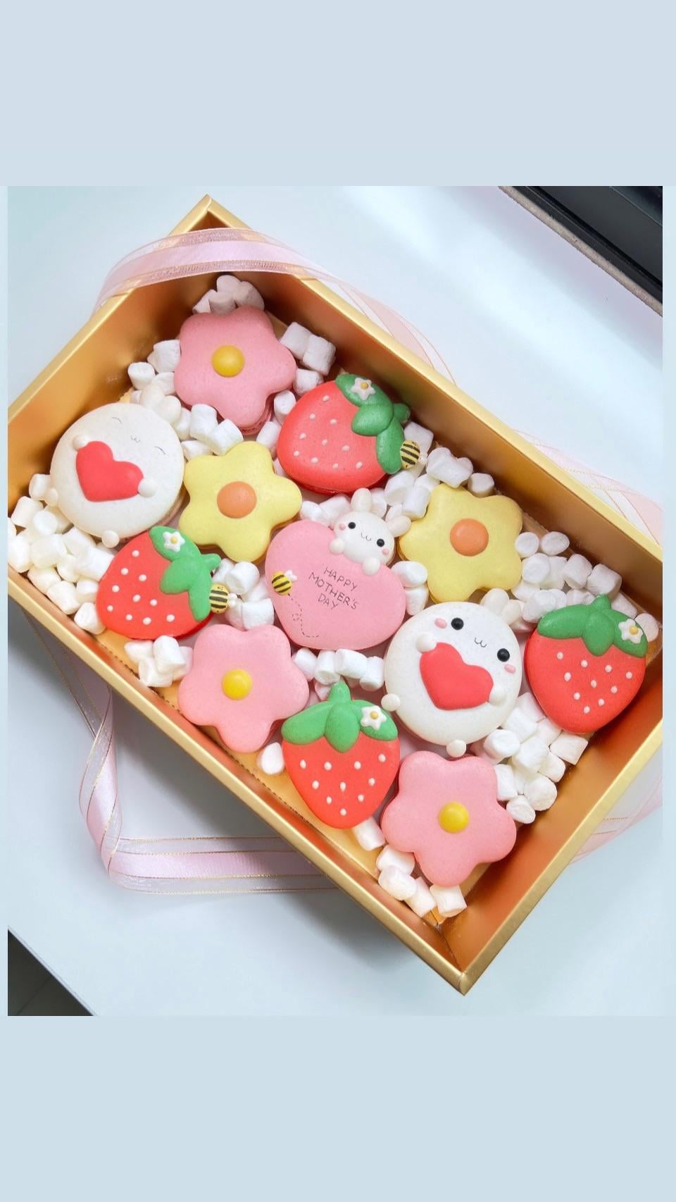 Mother’s Day macarons - Dining and Cooking