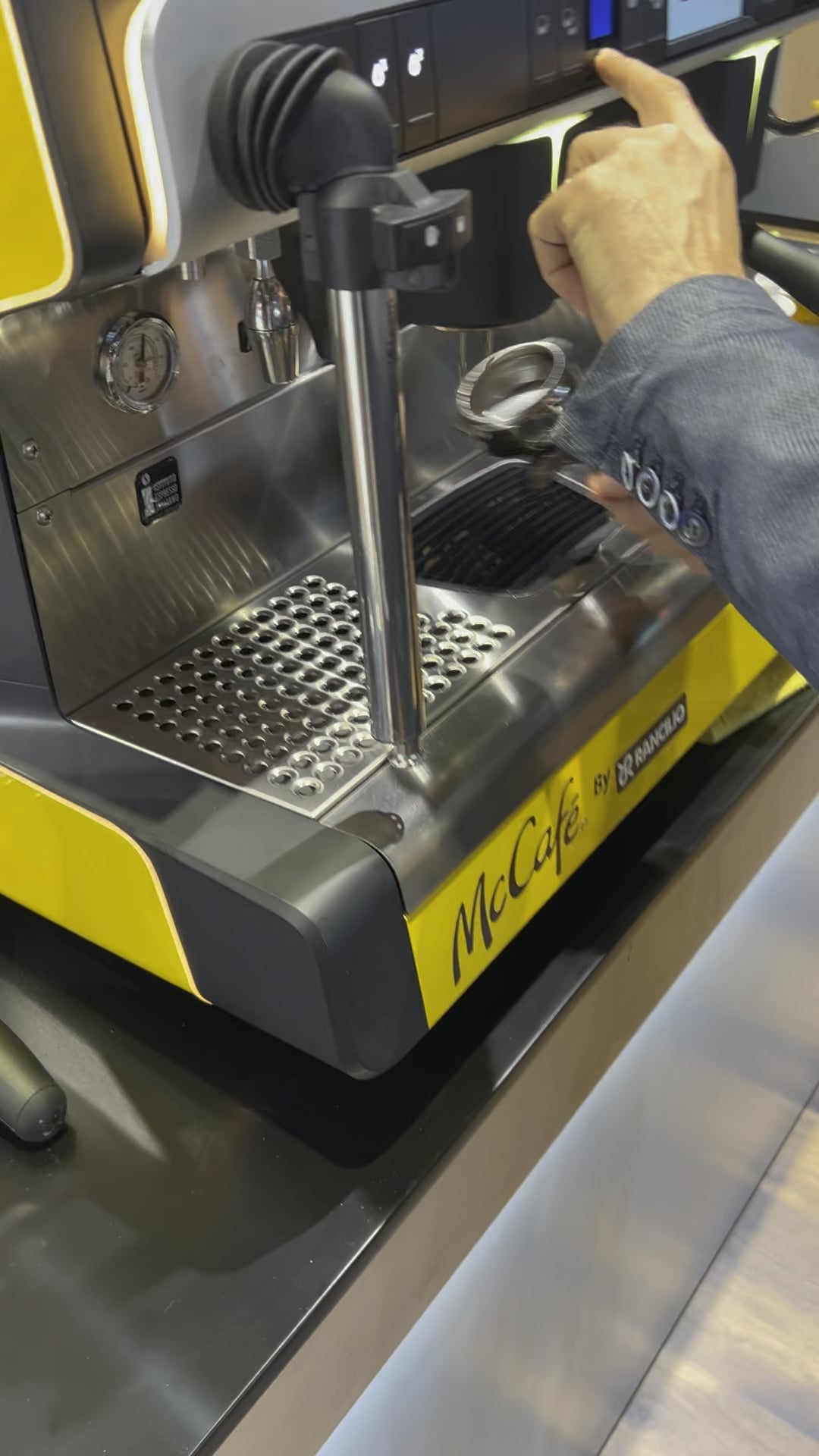 Workflow at McDonald’s Italy - Dining and Cooking