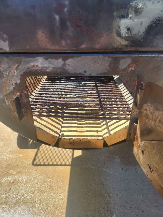 Thoughts on this 8-year old Oklahoma Joes Longhorn for $230? - Dining ...