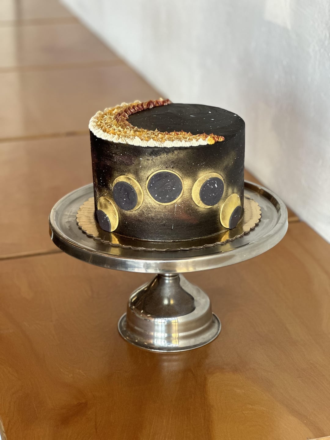 Eclipse cake for a customer! - Dining and Cooking