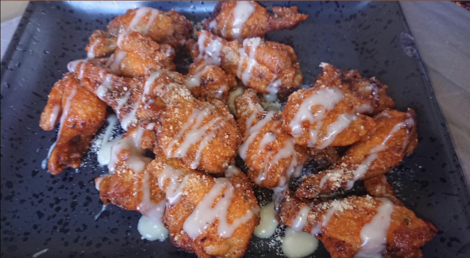 Wings so good, I splooged on them. - Dining and Cooking