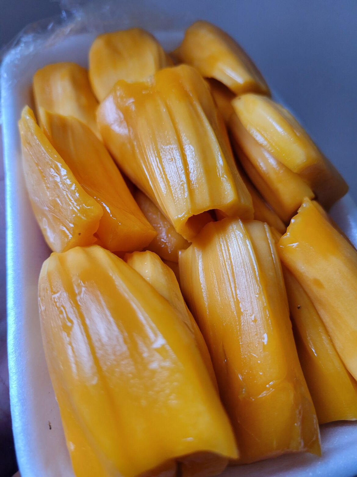 [I ate] Fresh Jackfruit. It was awesome. - Dining and Cooking