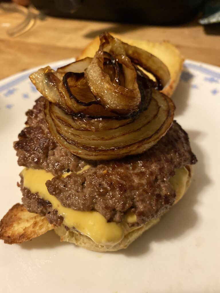 Cheeseburger - Dining and Cooking