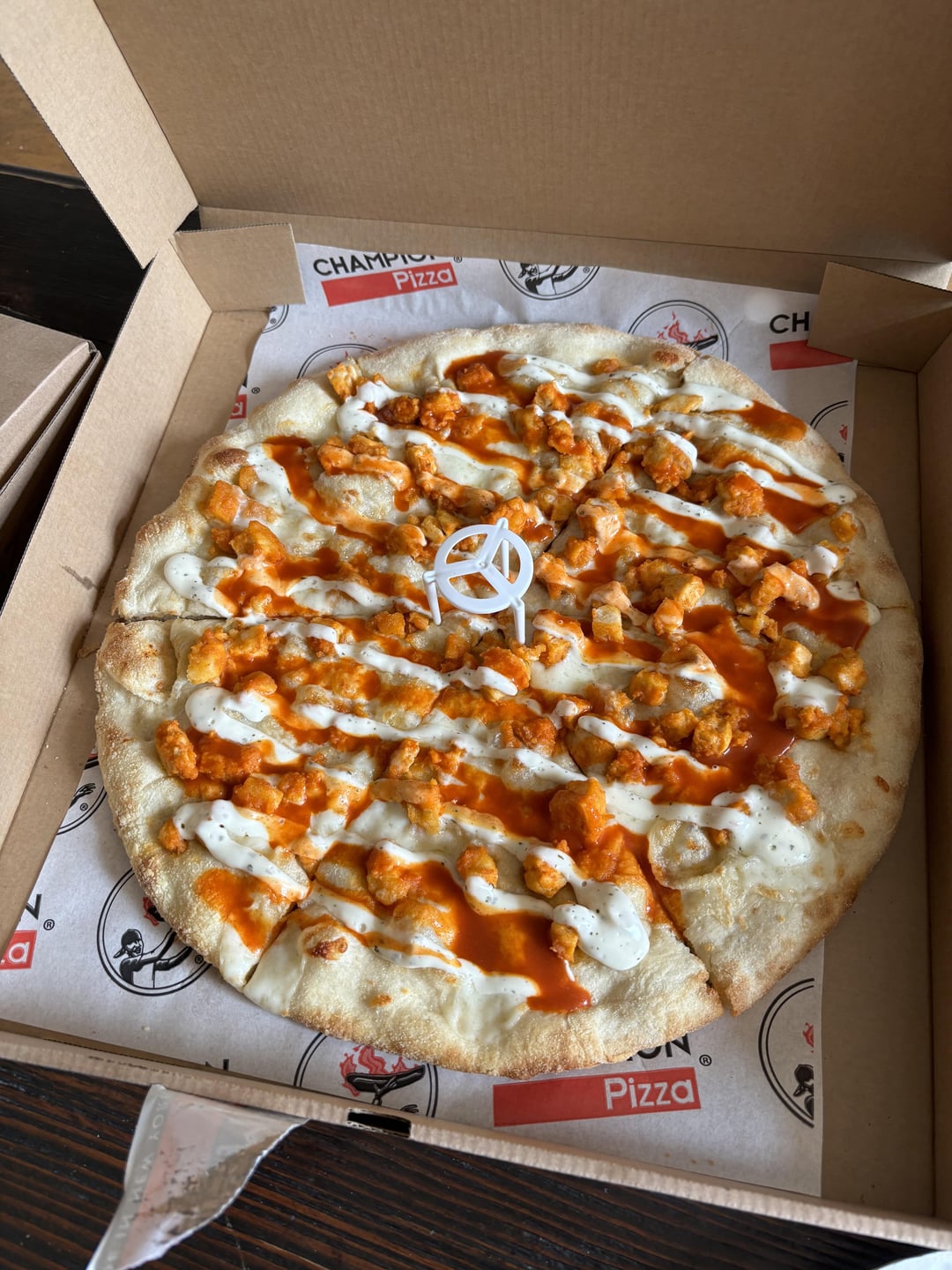 [I Ate] Buffalo Chicken & Pepperoni Sausage Pizza - Dining and Cooking