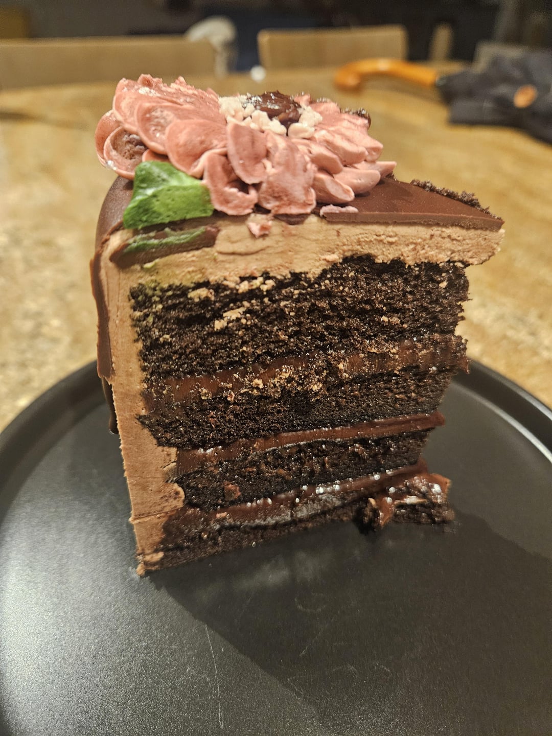 How many calories in this piece of chocolate cake? - Dining and Cooking