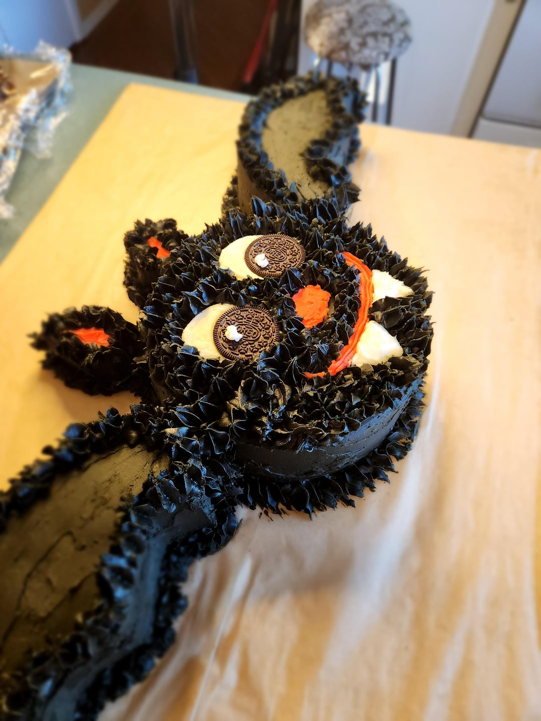 I'm no cake boss, but I was so proud of this bat cake I made! - Dining ...