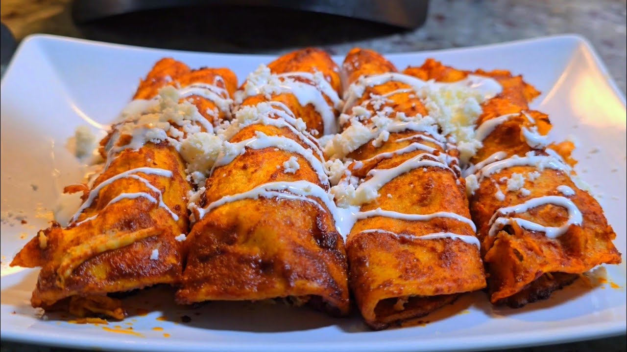EASY Enchiladas Rojas Recipe with chicken | Homemade Traditional ...