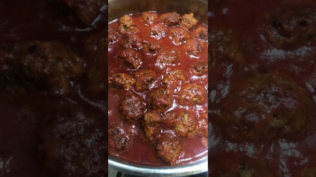 Qofte me salc#albania #cooking #yummy #albanianfood #foodlover #recipe ...