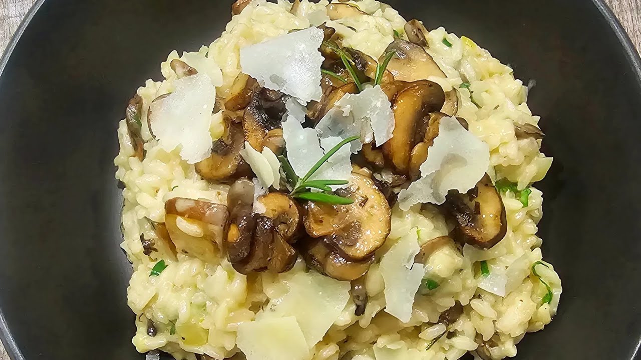 Best Creamy Mushroom Risotto recipe ever. So simple yet super delicious ...