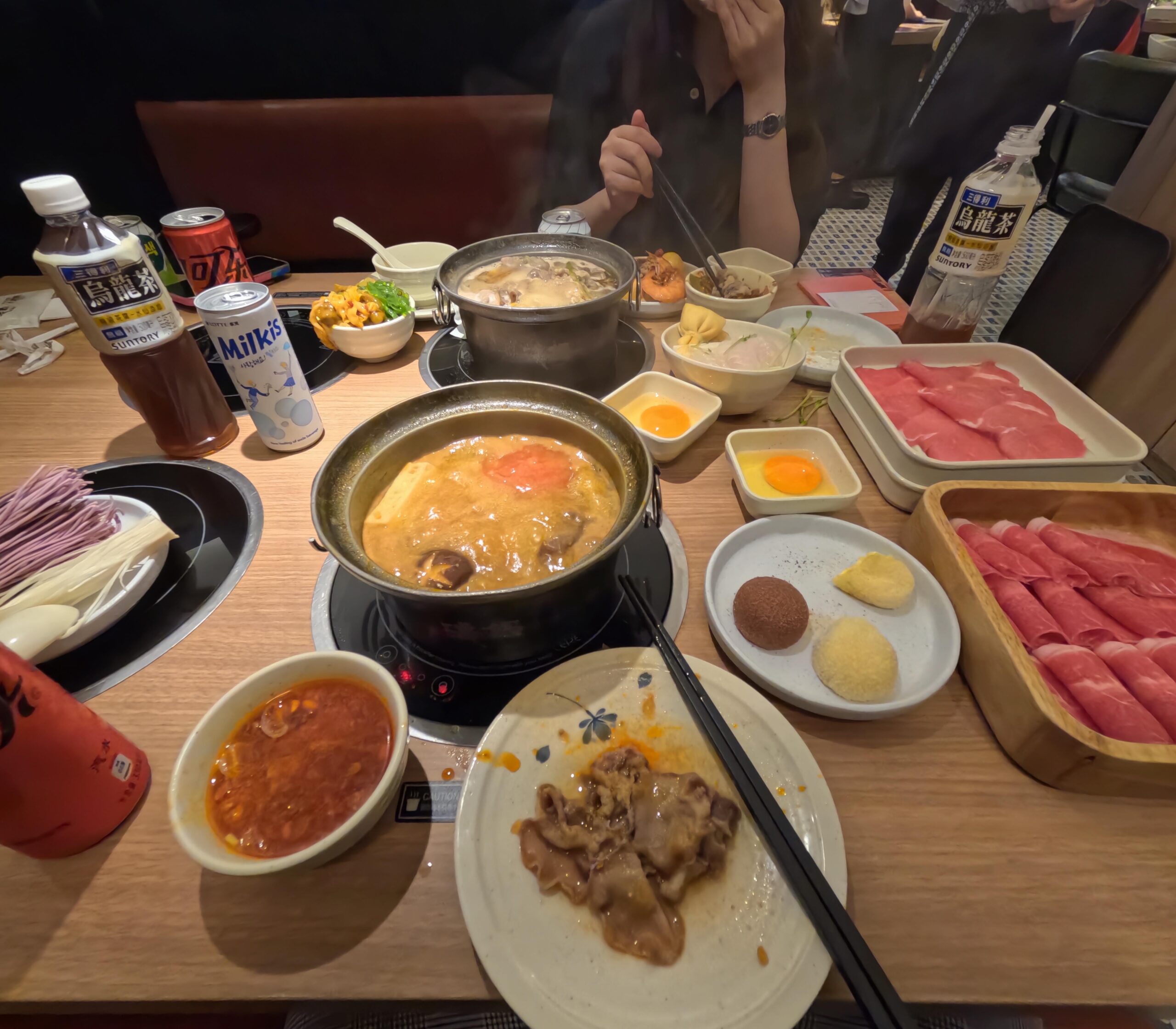 Celebrating our anniversary with delicious Japanese hotpot (Shabu-shabu ...