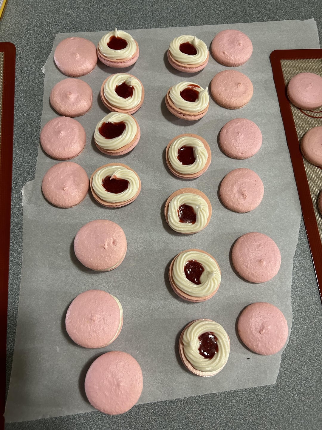 Strawberry cheesecake macarons - Dining and Cooking