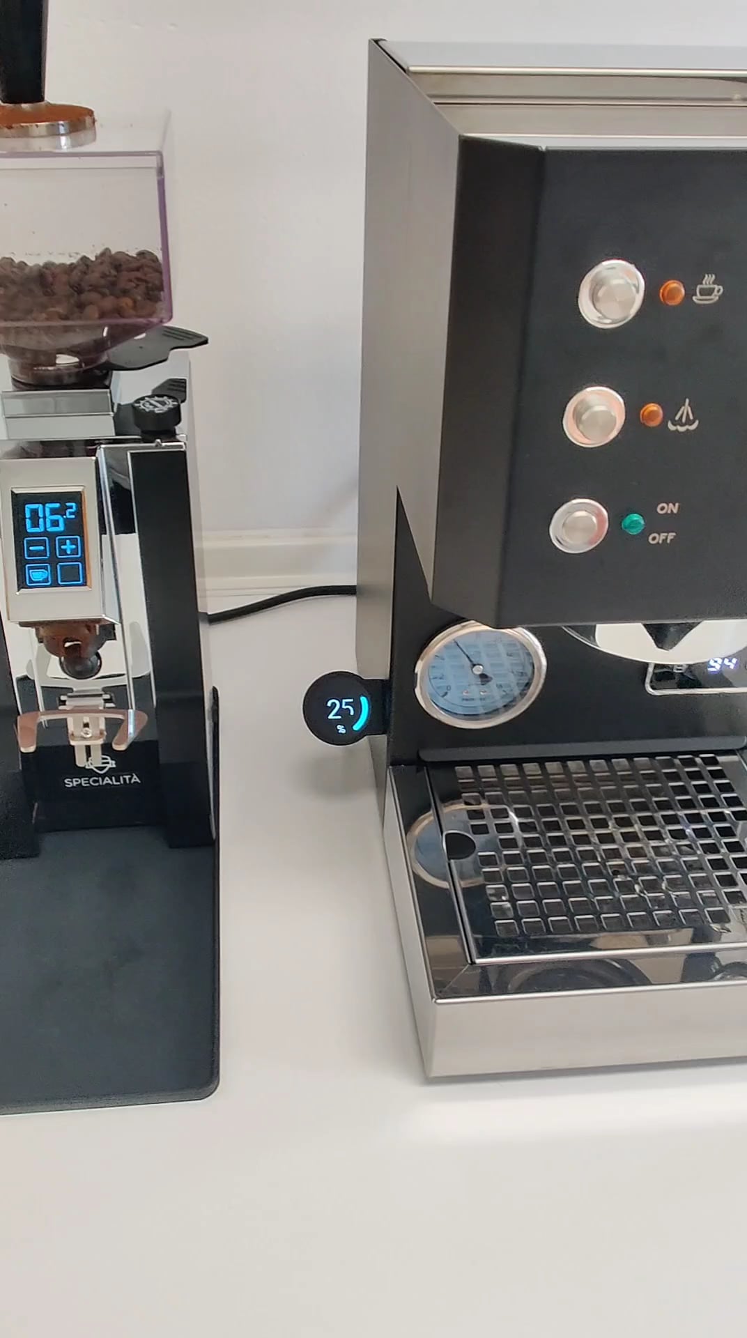 Built a vibration-activated waterlevel sensor - Dining and Cooking