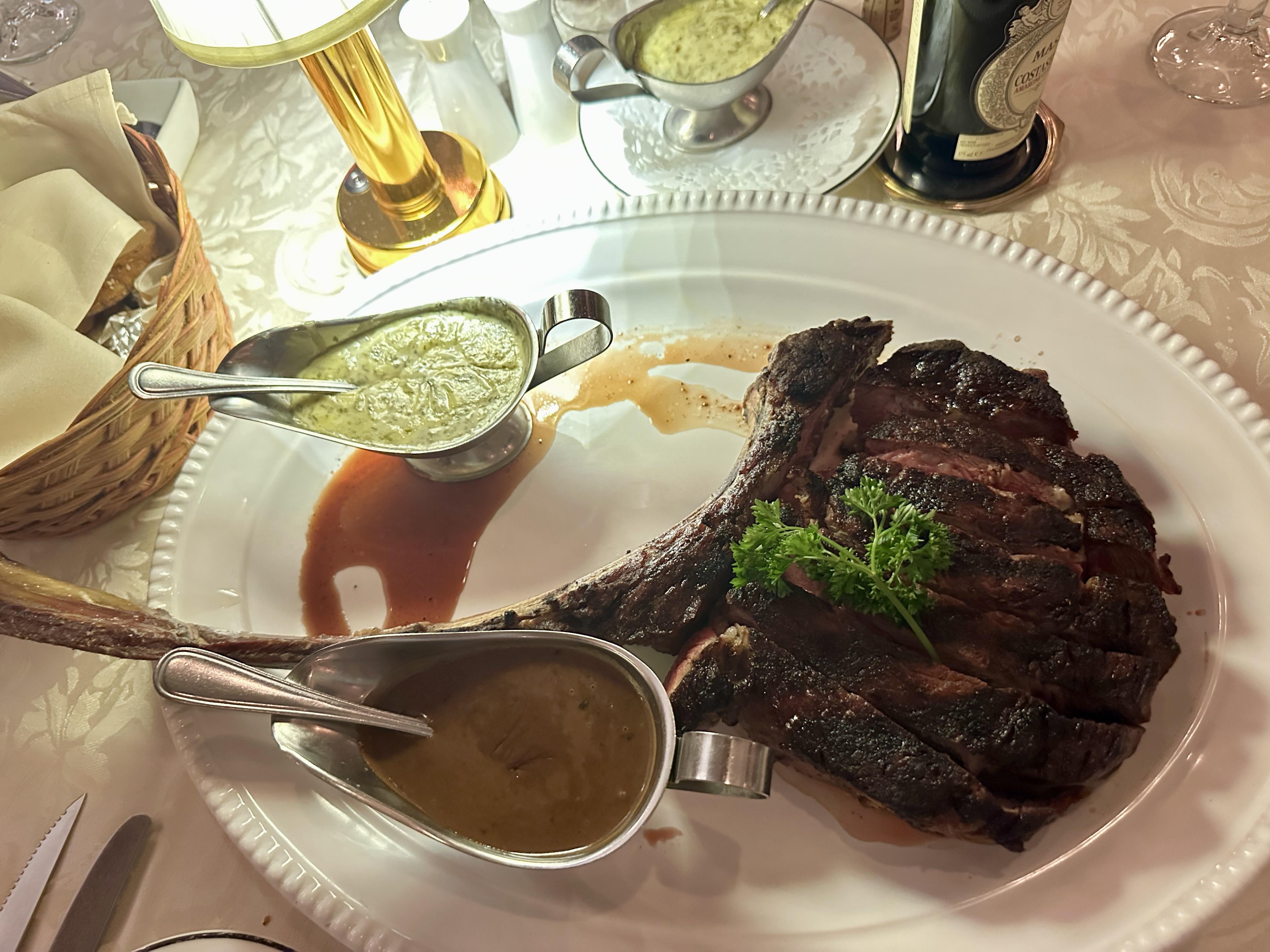 [I ate] 50oz Tomahawk - Dining and Cooking