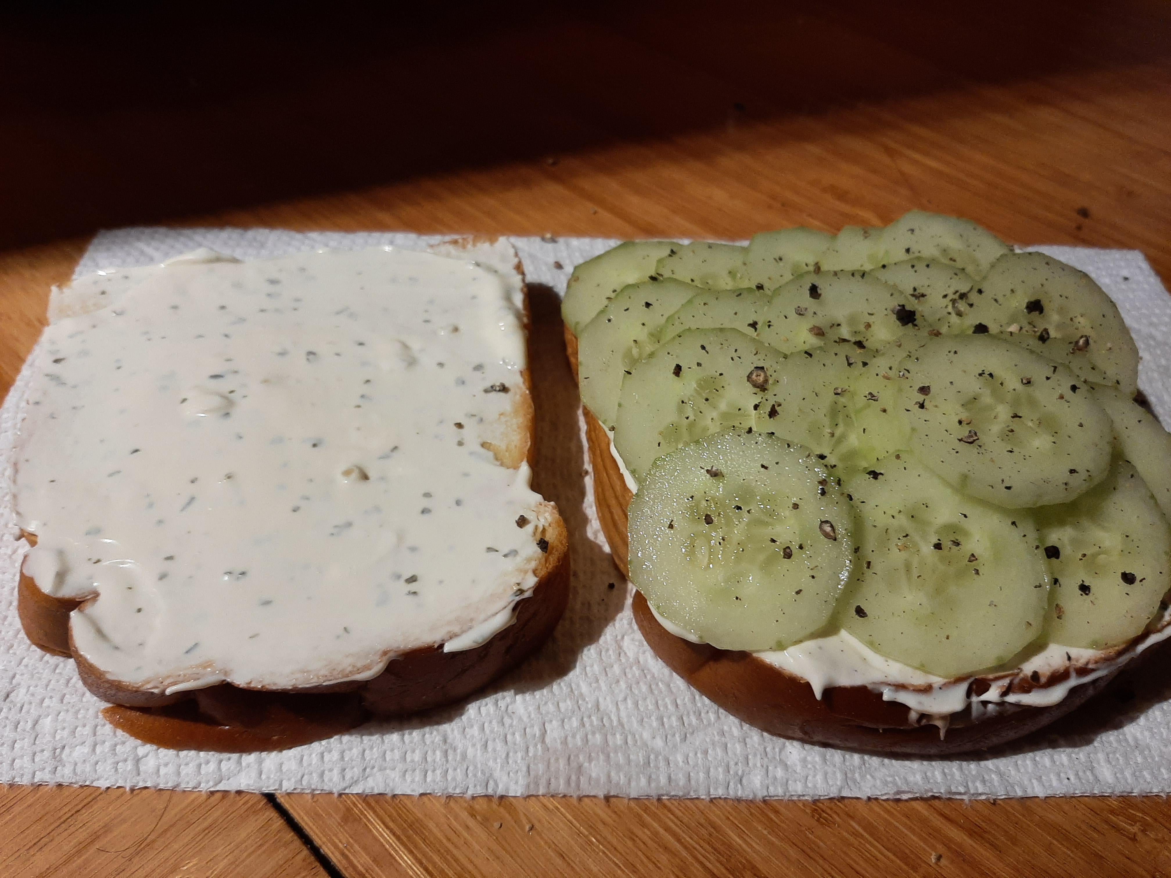 Summer time = cucumber sammiches - Dining and Cooking