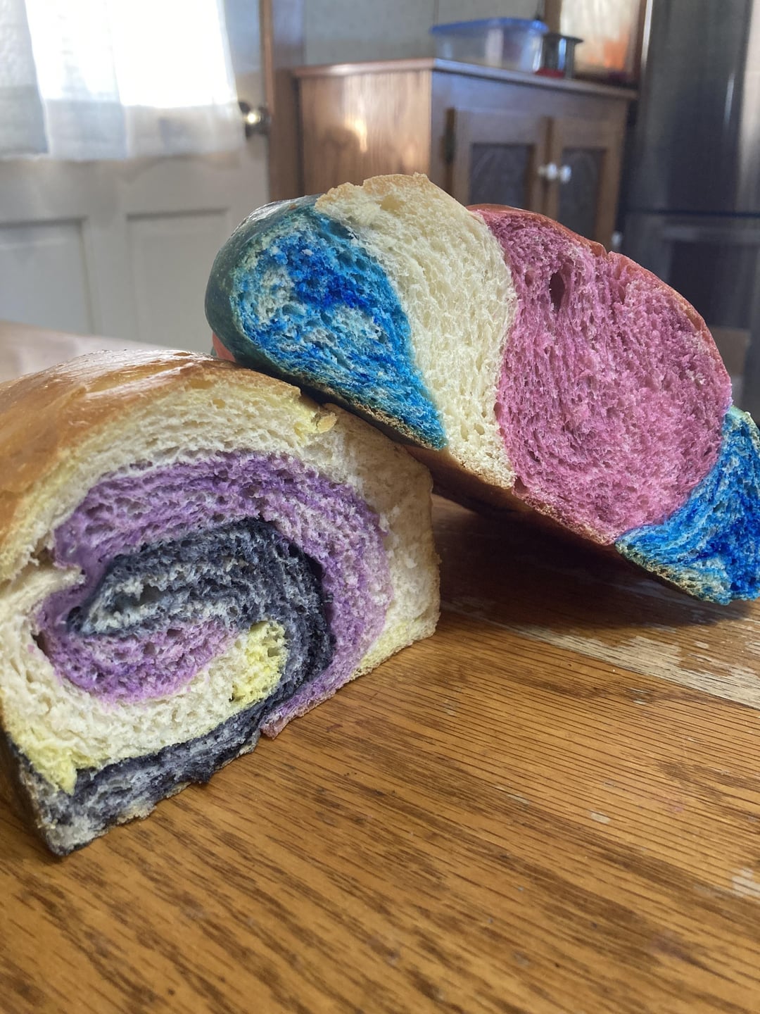 Cross sections of pride bread - Dining and Cooking