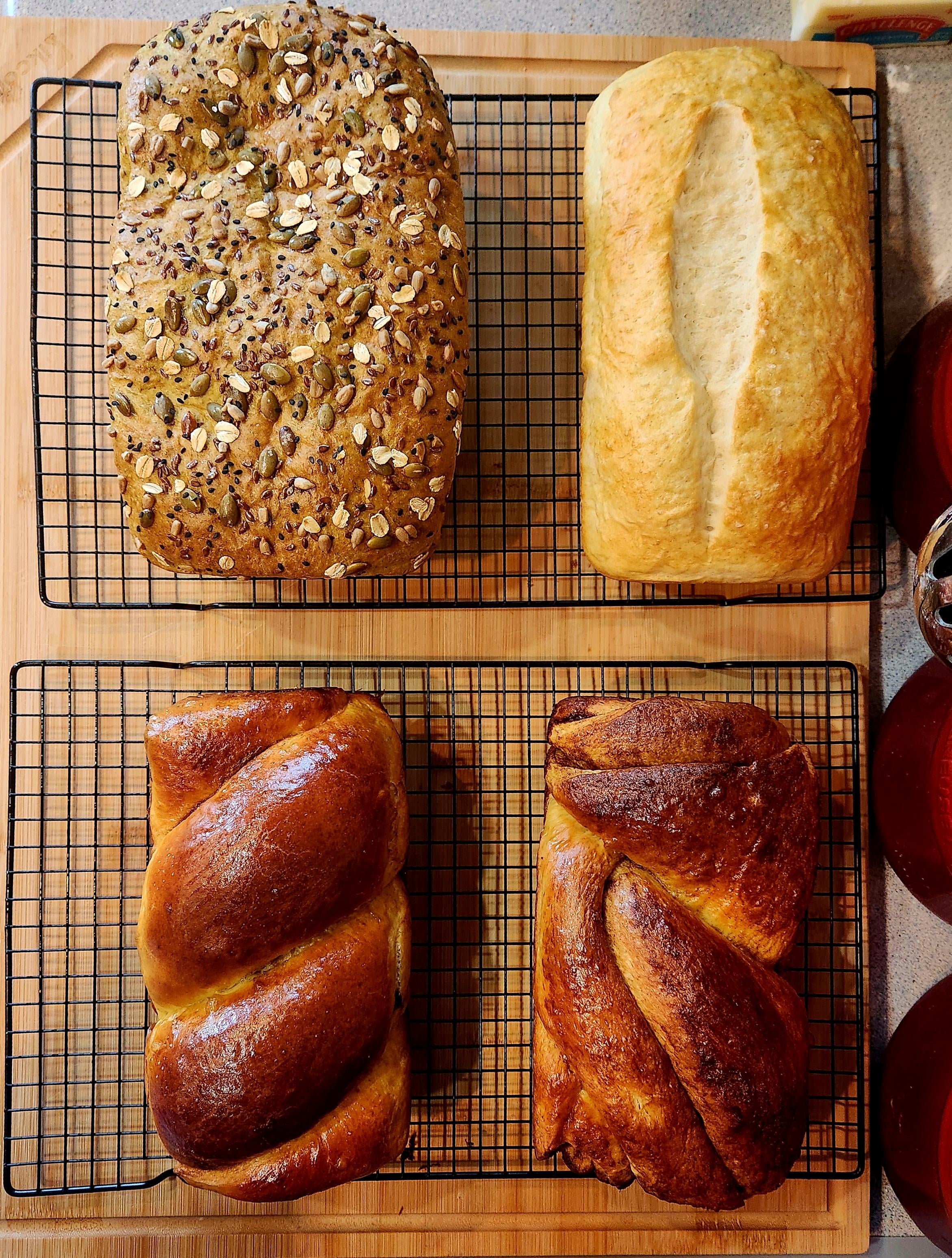 4 Loaves - Dining and Cooking