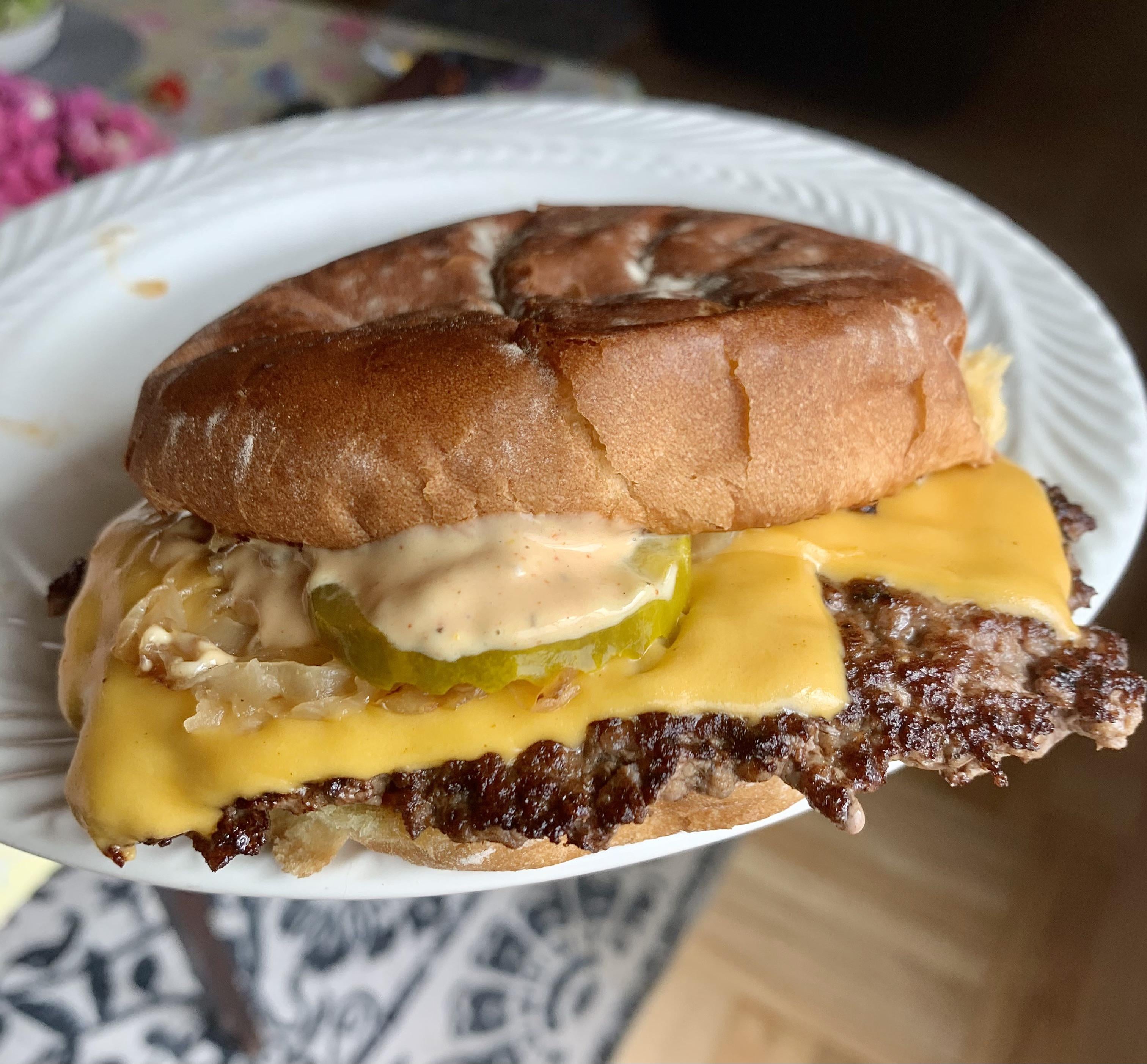 Simple smash burger for dinner :) - Dining and Cooking