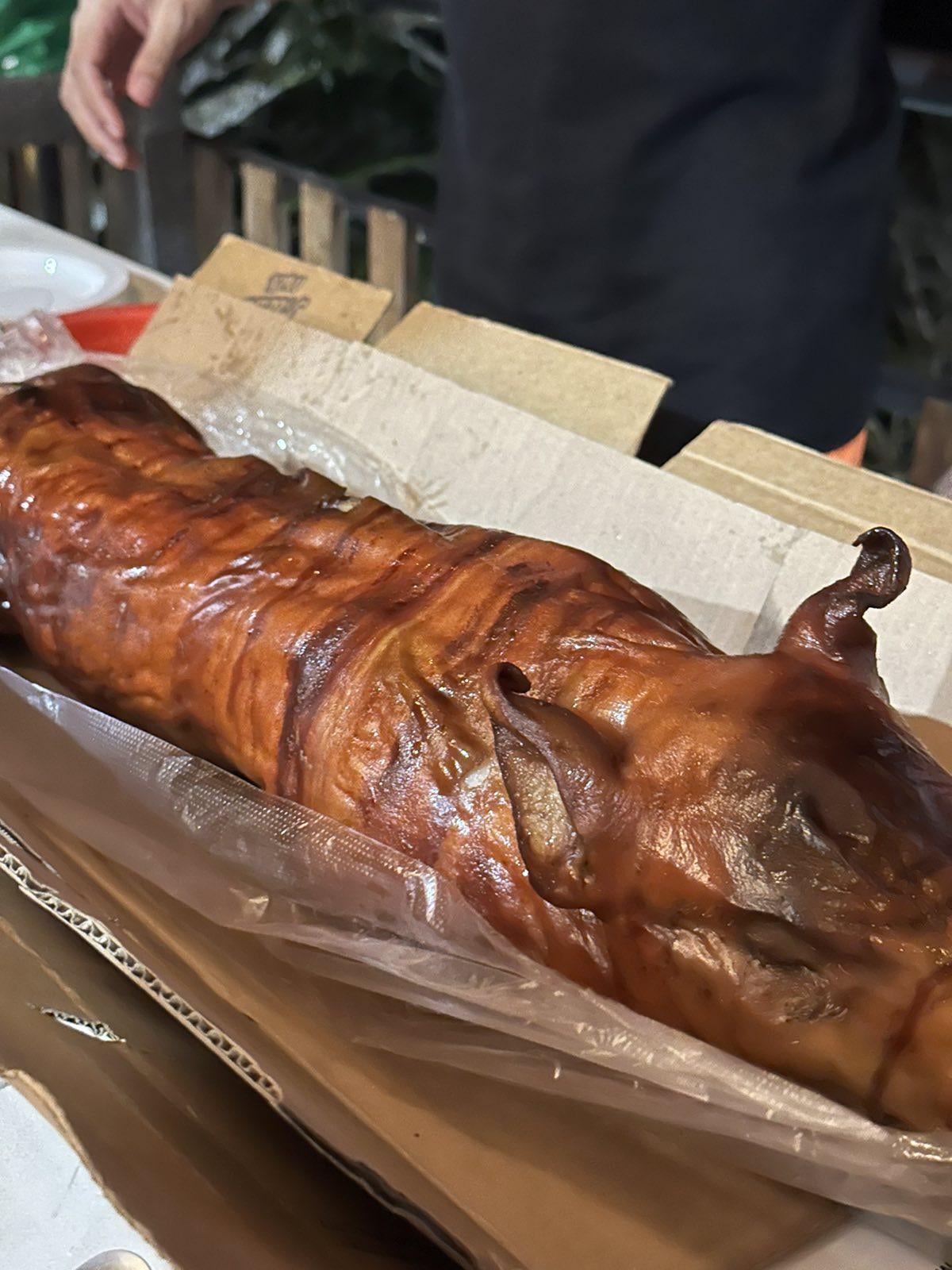 [I ate] Lechon: A whole pig roasted slowly over coal. - Dining and Cooking