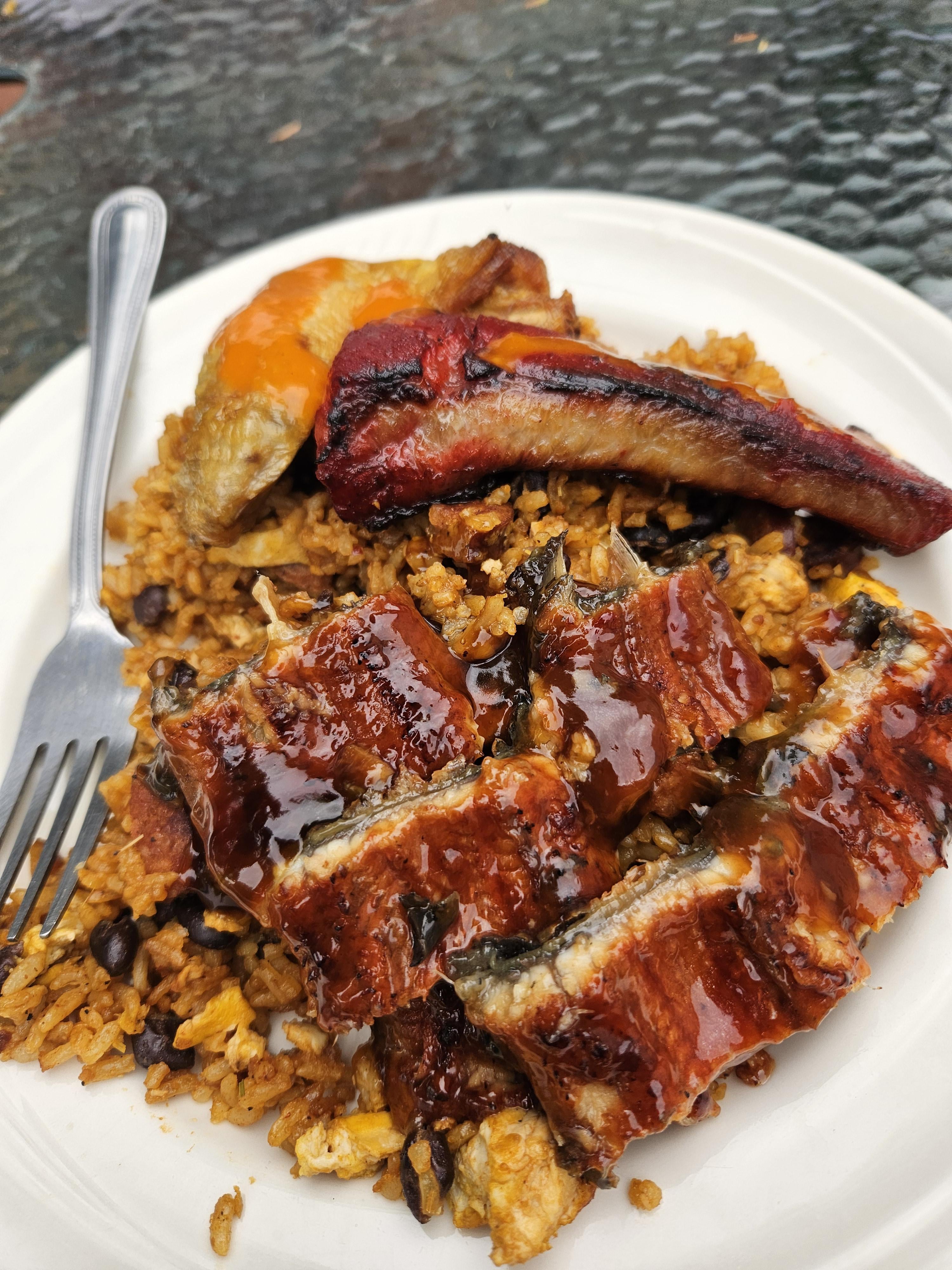Grilled unagi atop spicy dashi rice with beans - Dining and Cooking