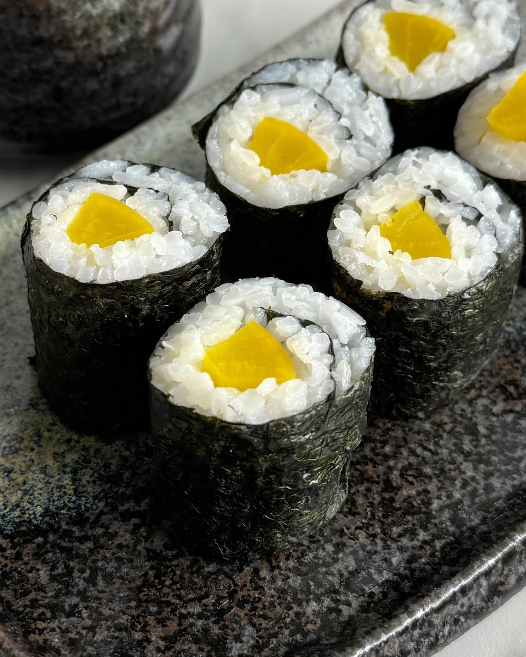 Some glamor shots of simple homemade veggie maki - Dining and Cooking