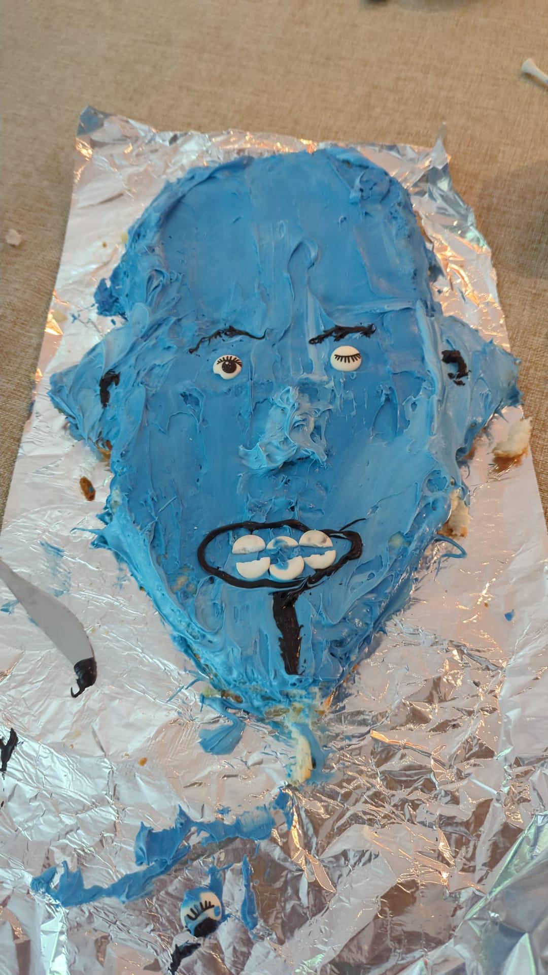 Megamind cake I made for a birthday - Dining and Cooking
