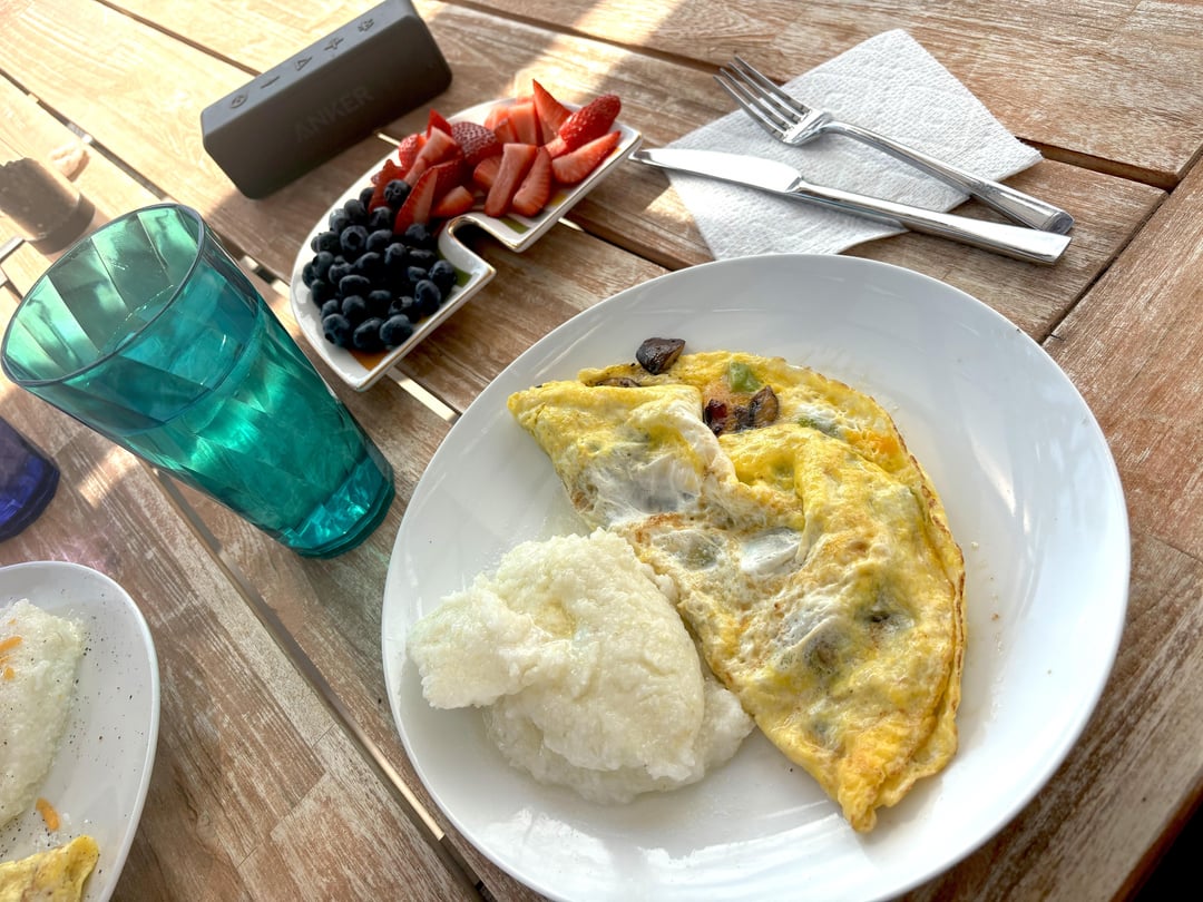 Desert getaway breakfast: mushroom bacon cheddar avocado omelette and ...