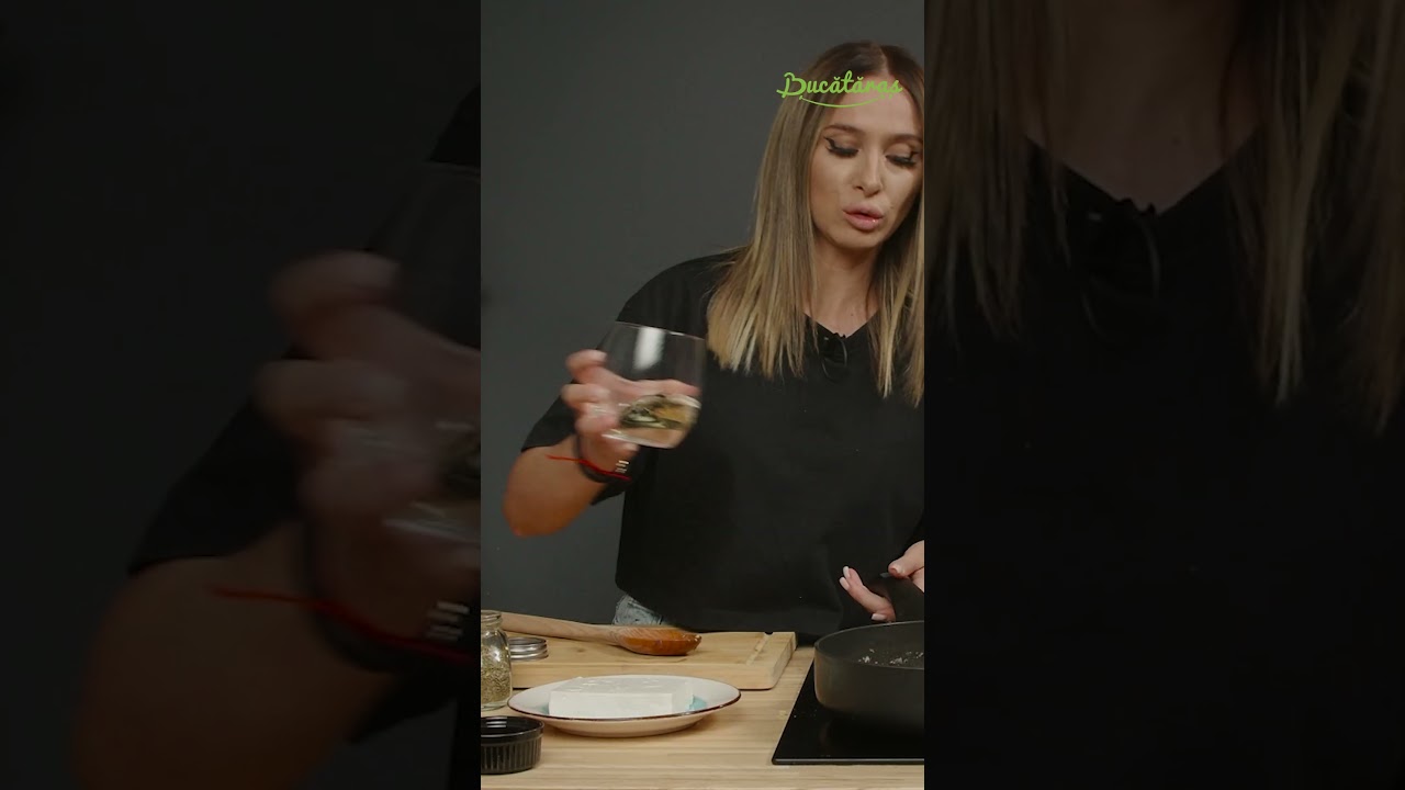 Creveti Saganaki - deliciu grecesc cu sos de rosii si branza feta ...