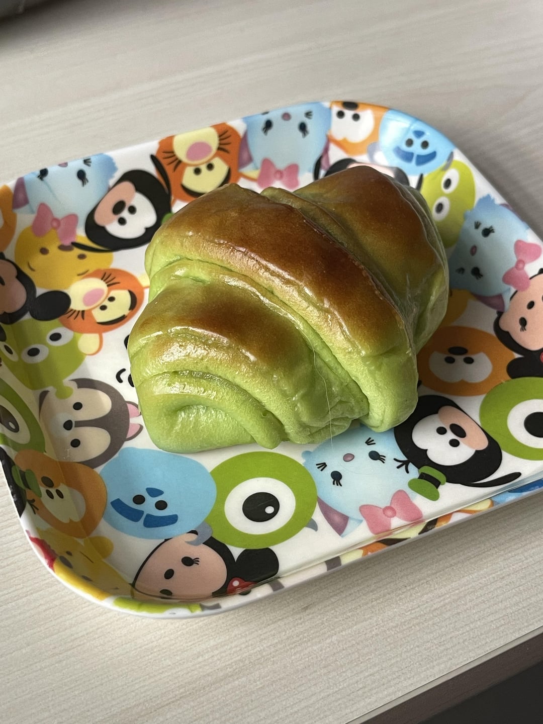 how many calories in this pandan kaya bread roll from muyoo bakery ...