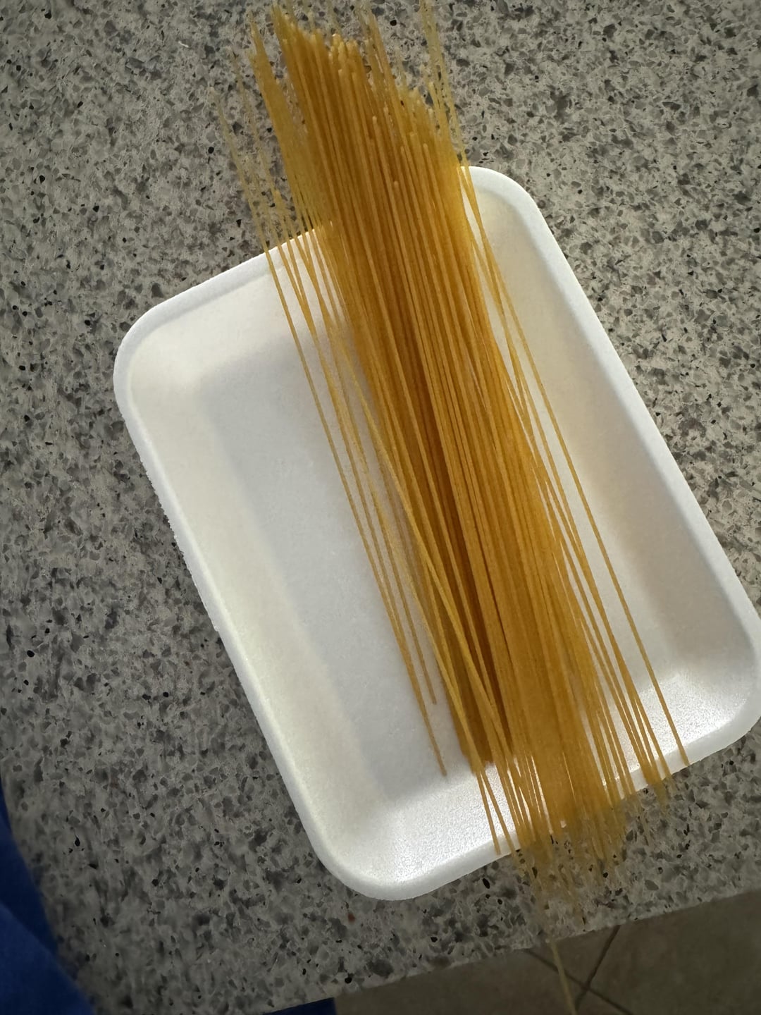 scale broke, would u guys say this is 56g of pasta? - Dining and Cooking