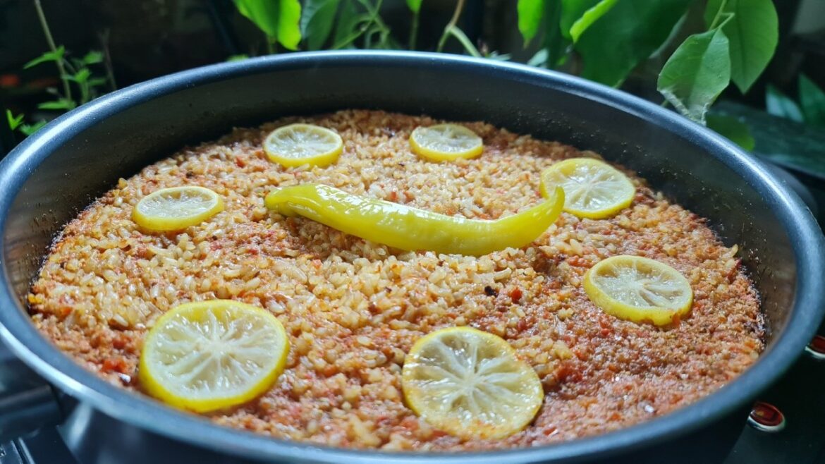 Brown Rice | Sayadiyah | Famous Arab Dish - Dining and Cooking