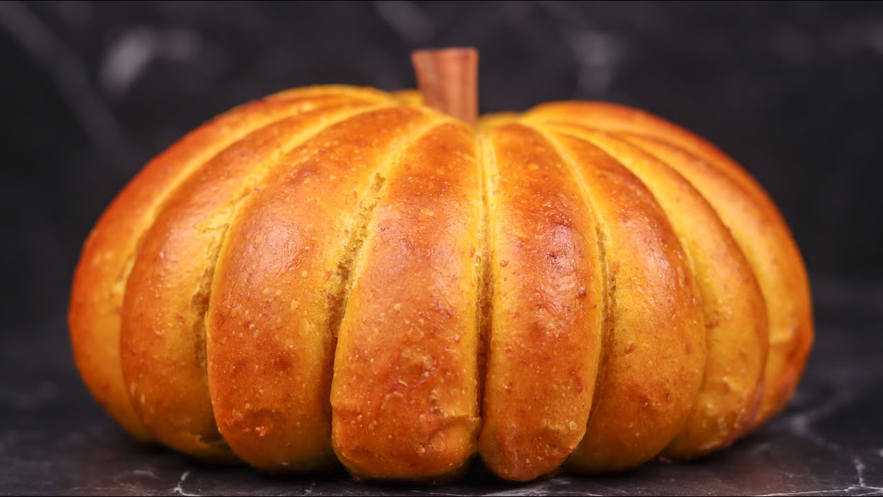How to Make a Beautiful Halloween Pumpkin Bread - Dining and Cooking