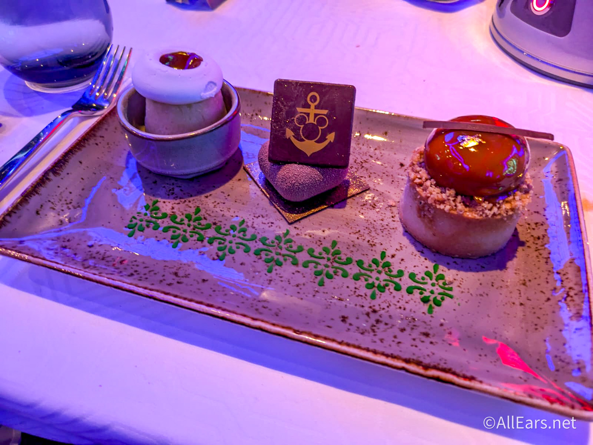 See INSIDE the 3 Rotational Dining Restaurants Aboard the Disney ...