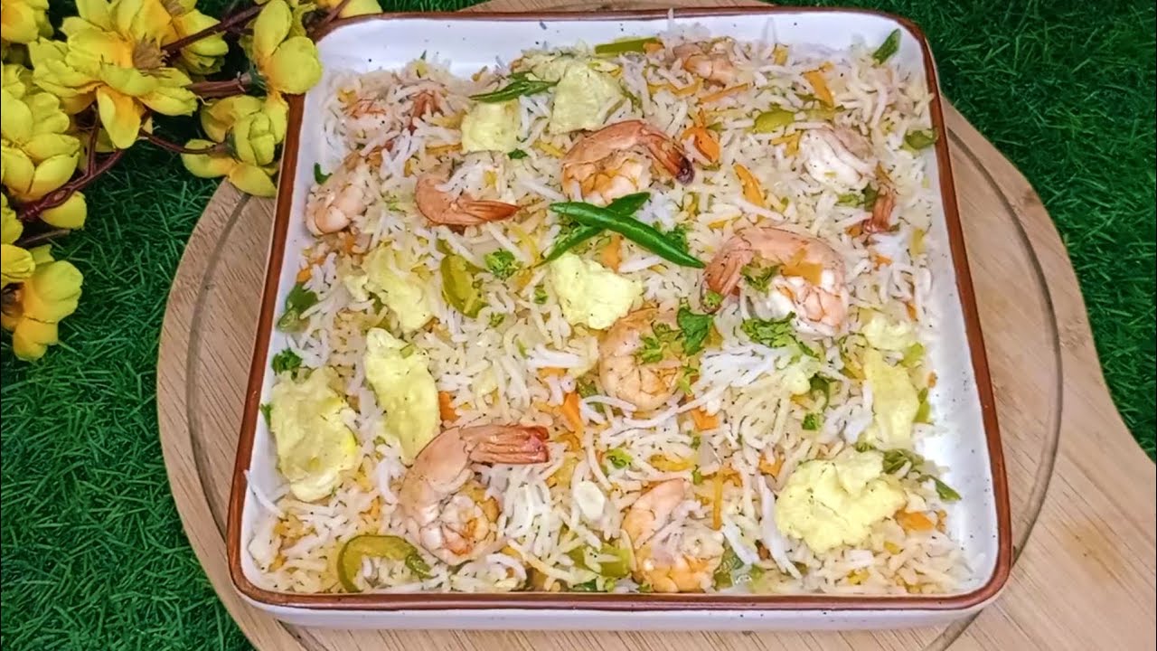 Prawn Fried Rice Restaurant Style | Shrimp Fried Rice | Simple Prawn ...