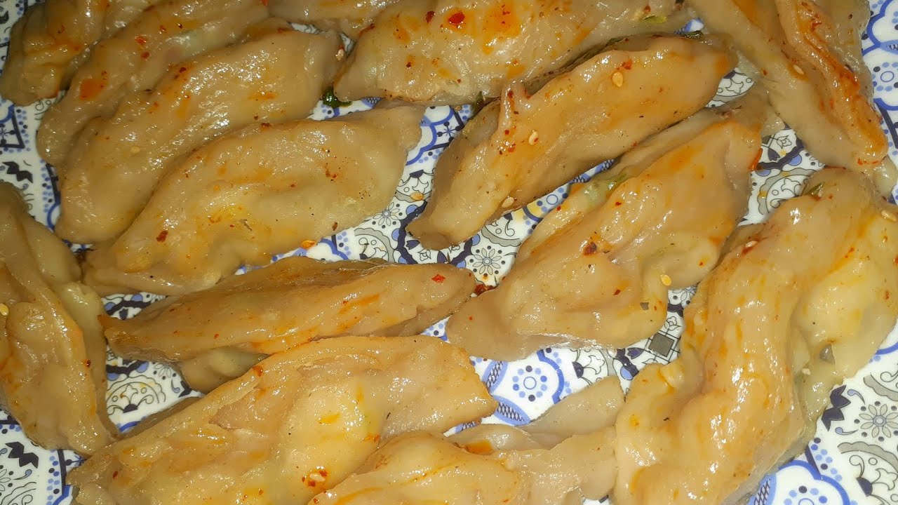 Chicken Dumplings with Instant Chilli Oil | Yummy Chicken Dumplings ...