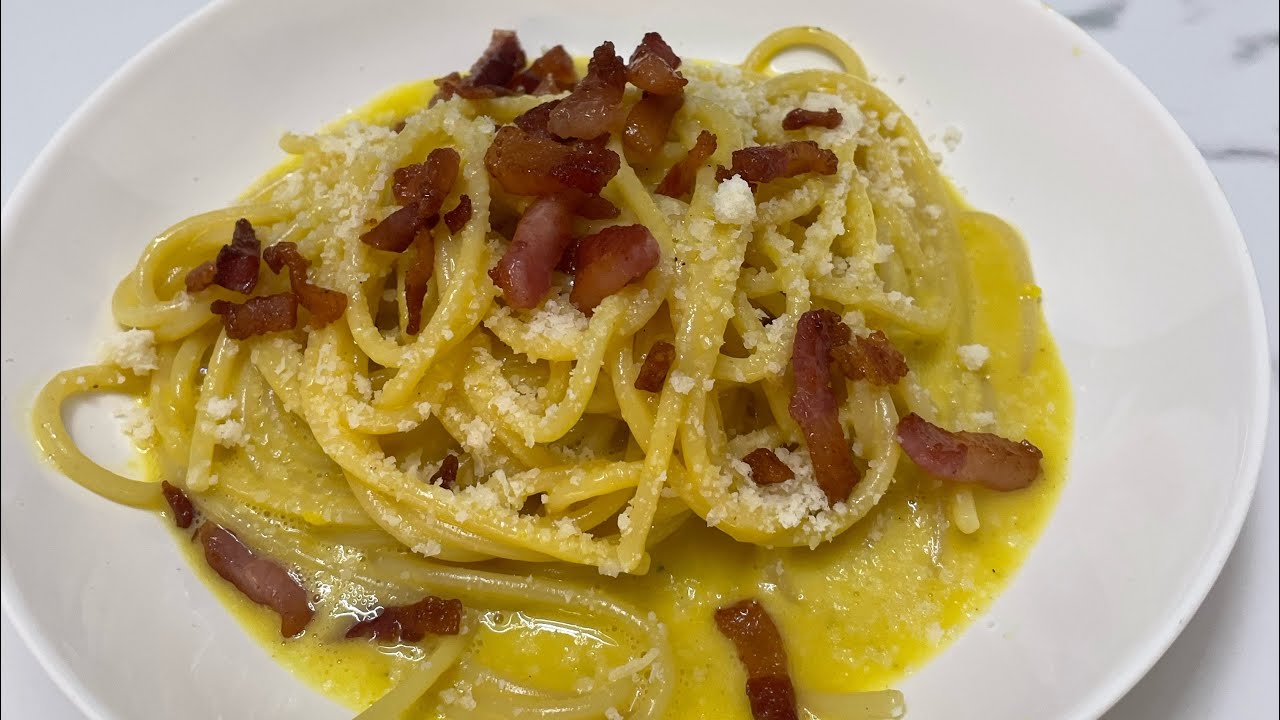 Creamy Carbonara: the perfect Roman pasta Recipe - Authentic Italian ...