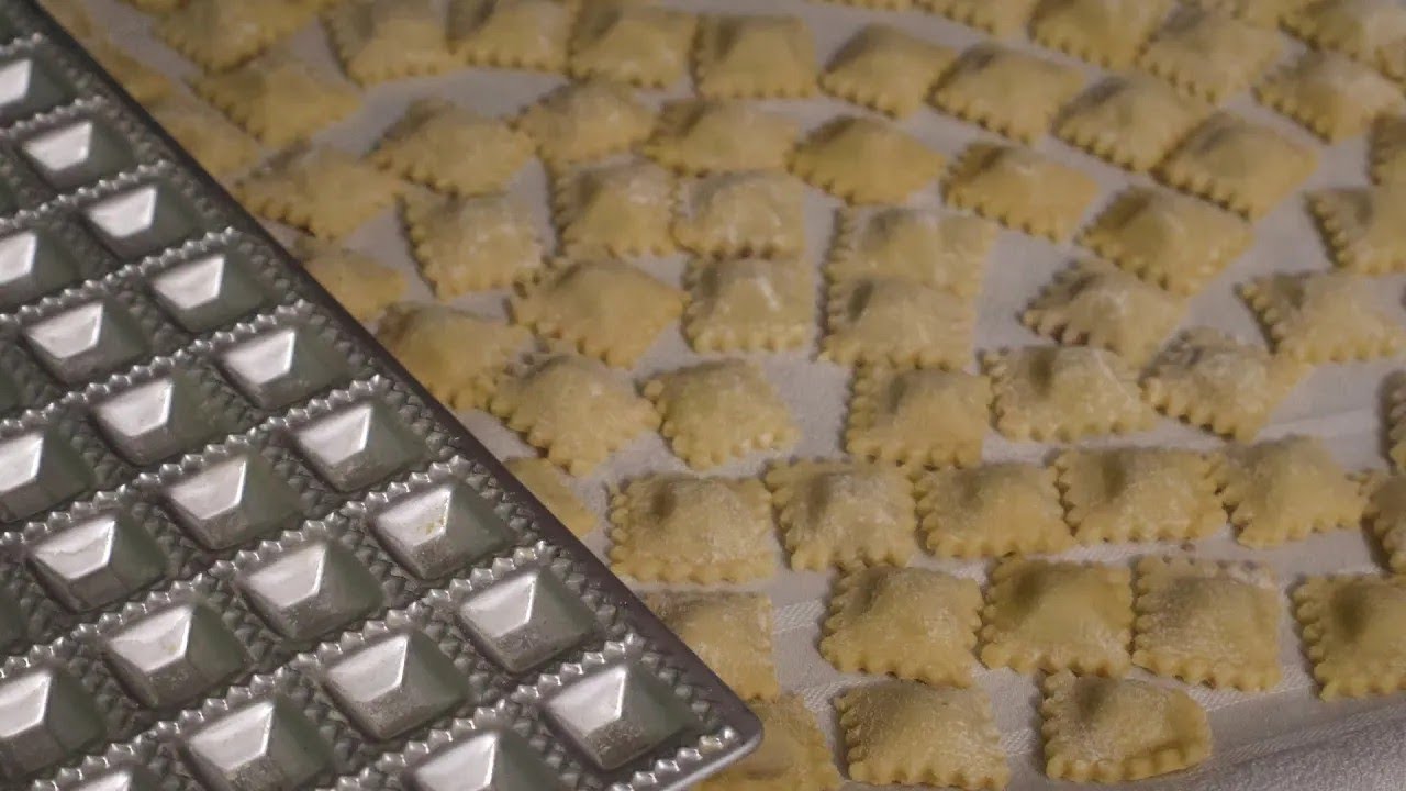 How to make ravioli in broth with a mold step by step - Dining and Cooking