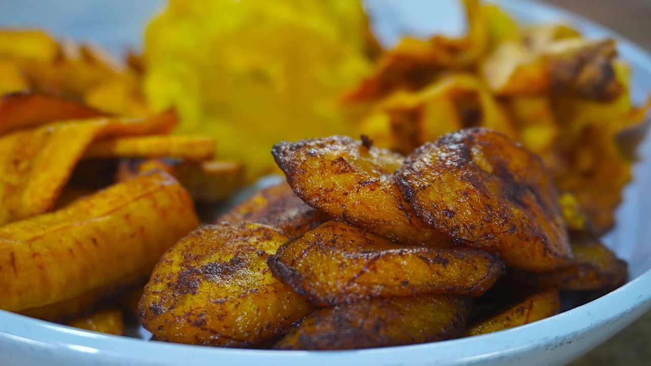 Frying Plantains: Ultimate Guide to Pressed Plantains, Tostones & More ...