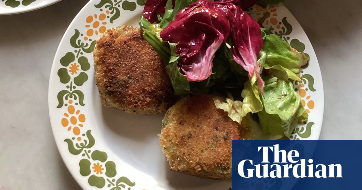 Rachel Roddy’s recipe for potato and tinned fish cakes | Fish - Dining ...