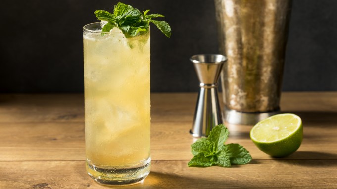 How to Make the Ginger-Lime Cocktail - Dining and Cooking