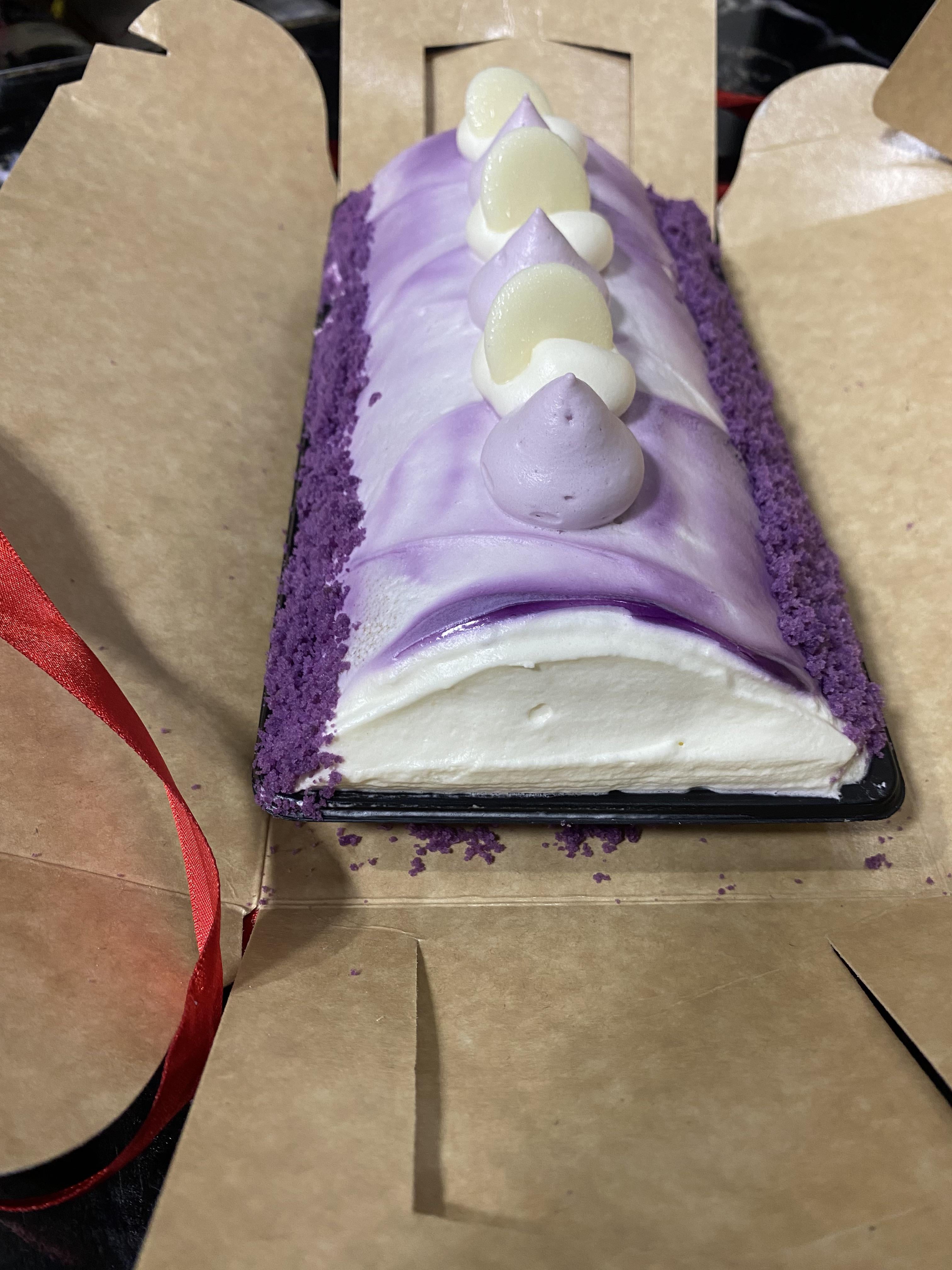 [I ate] ube cake - Dining and Cooking