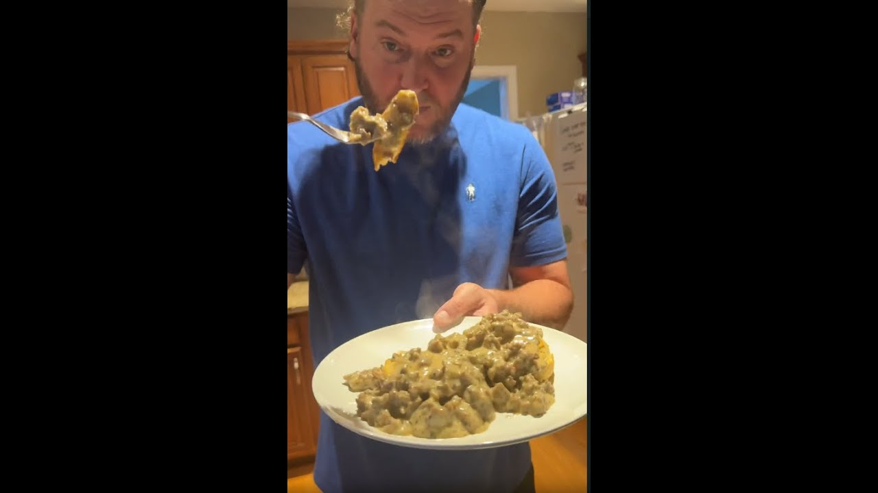 How to Make THE BEST Sausage Biscuits and Gravy - Dining and Cooking