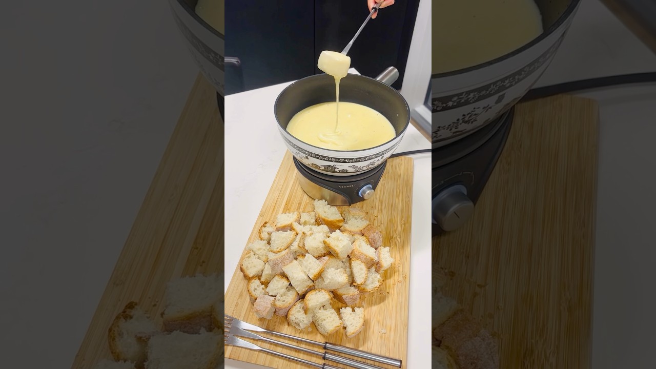 Swiss Cheese Fondue Recipe | How to Make Authentic Swiss Fondue ...