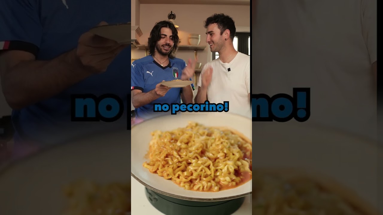 Italian VS Buldak Carbonara - Dining and Cooking