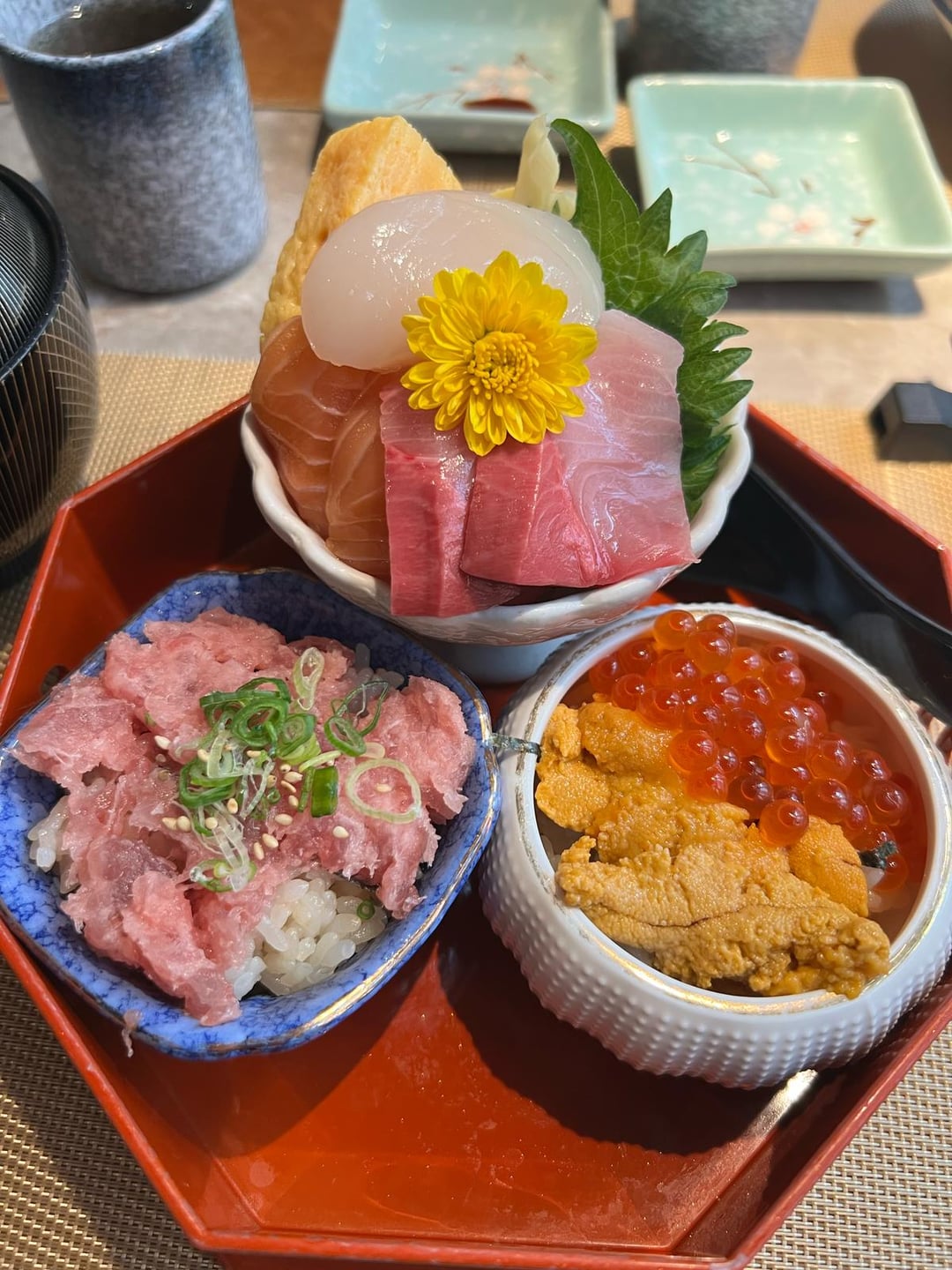 Ate some more delicious nigiri and some mini chirashi don - Dining and ...