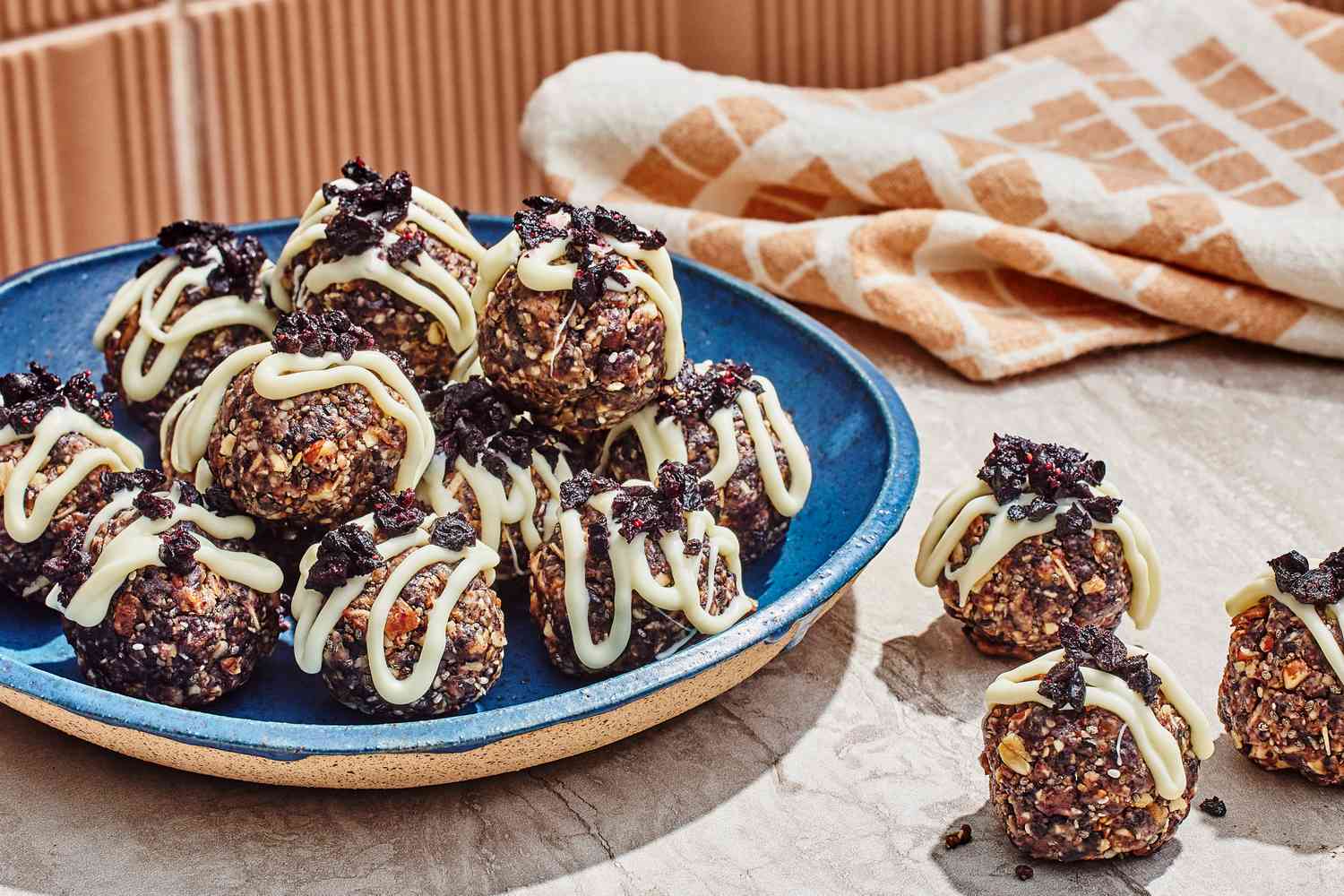 15+ Heart-Healthy Snack Recipes to Pack for Work - Dining and Cooking