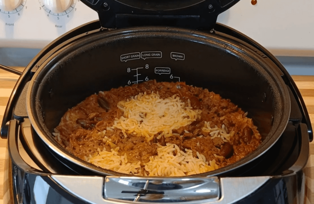 Rice and Chili (Rice Cooker) - Dining and Cooking