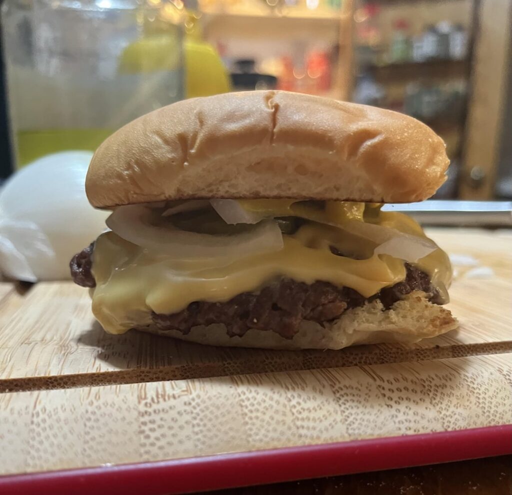 Last burger of the week - Dining and Cooking